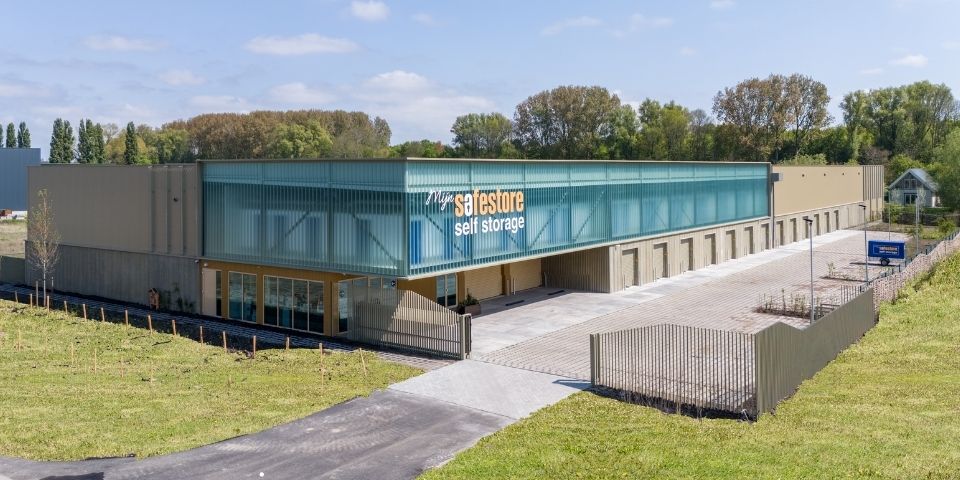 Self storage in Amsterdam Nieuw West | 50% off* | MijnSafestore